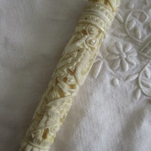 Chinese carved bone needle case - Rod Naylors Antique Restoration