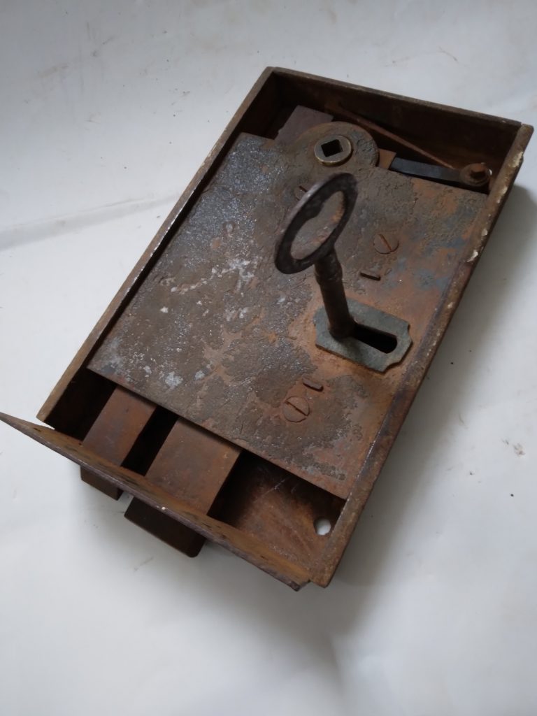 Georgian door lock with key - Rod Naylors Antique Restoration