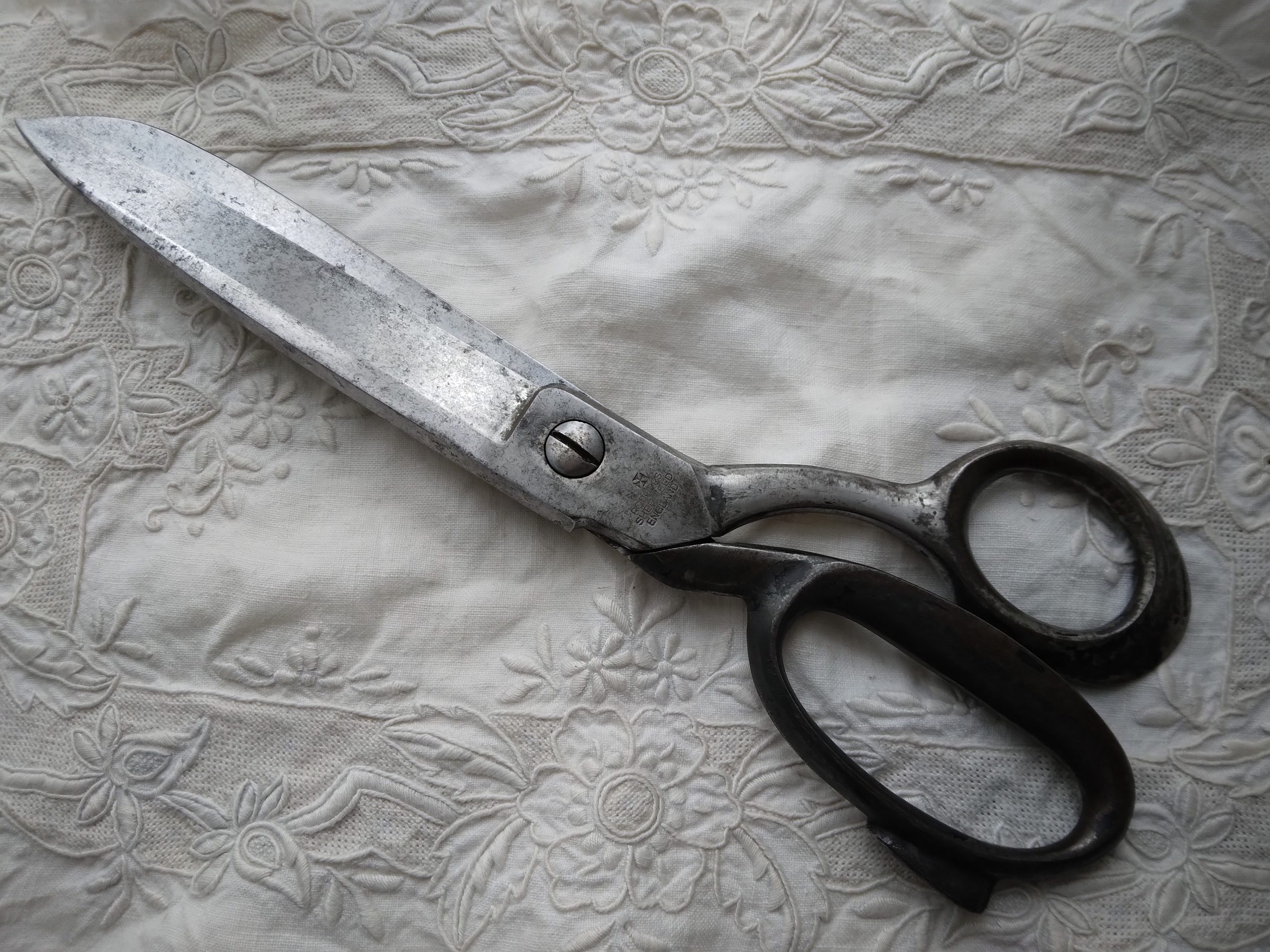 Rodgers large tailors scissors - Rod Naylors Antique Restoration
