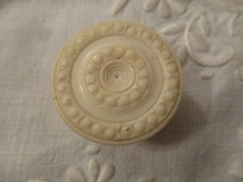 Bone thread winder box - Rod Naylors Antique Restoration